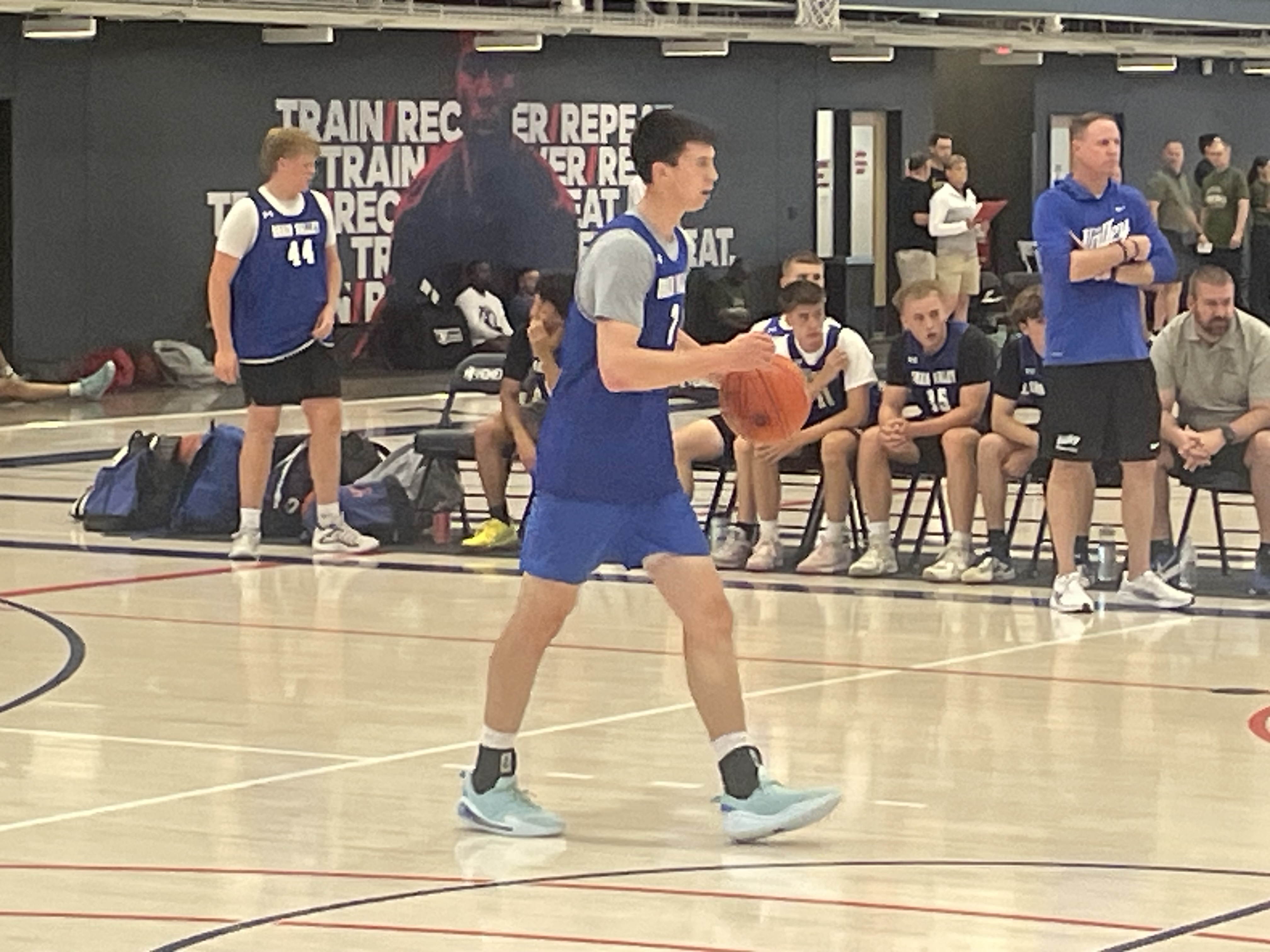 Midwest Showcase Friday Standouts - Prep Hoops